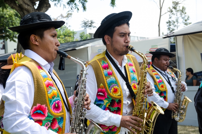 Pasacalle de Bienvenida Cachimbos 2018-1 - Centro de Música y Danza ...